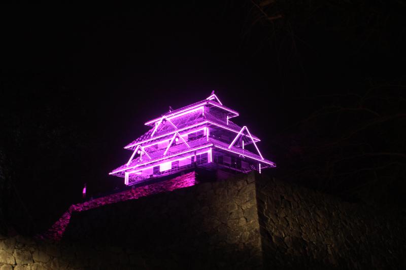「幻の天守閣」ライトアップ ｜ イベント情報 ｜ 緑のまちづくり 公益財団法人 福岡市緑のまちづくり協会